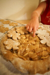 Simple Classic Apple Pie Recipe - Embracing The Home